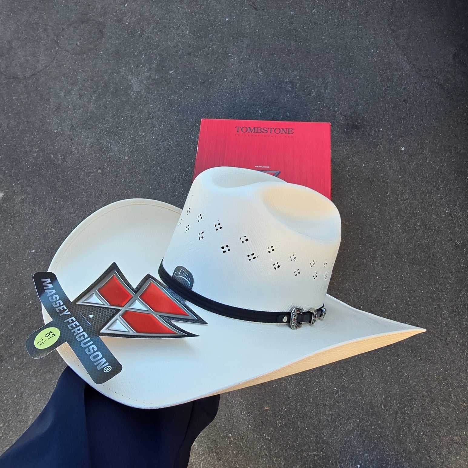 SOMBRERO TOMBSTONE 30X ROPER COLAB MASSEY FERGUSON – Caballo Salvaje ...